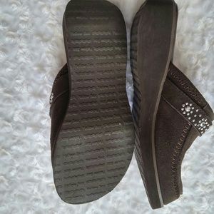 Yellow Box | Shoes | Yellow Box Mule Clogs Brownsuede | Poshmark